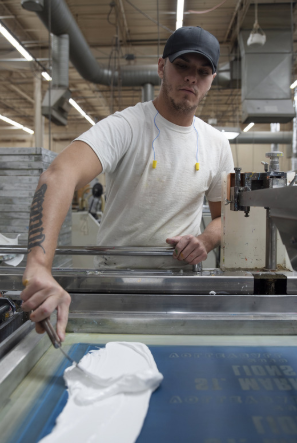 DTF vs Screen Print Transfer Showdown - Transfer Express Blog